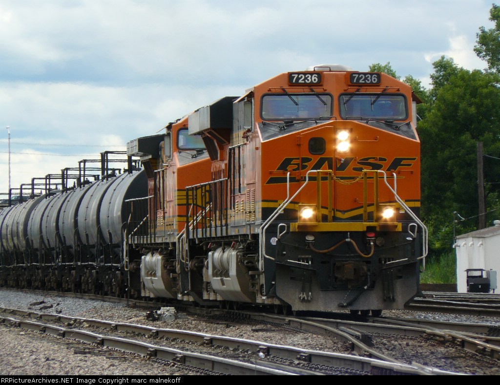BNSF 7236